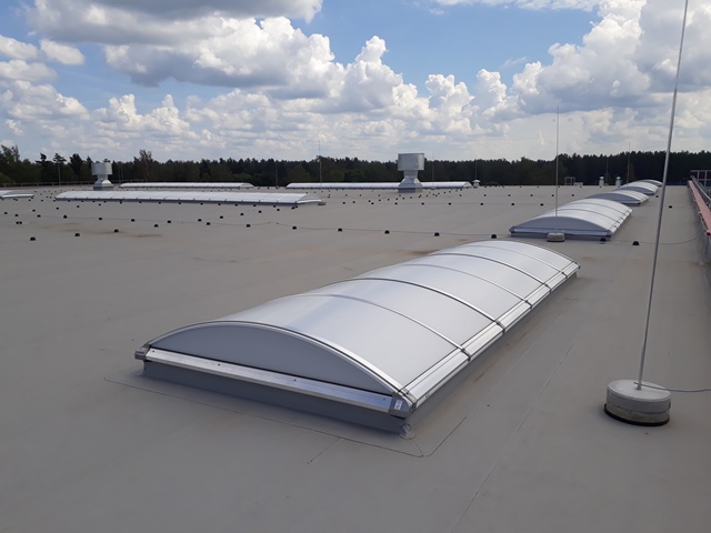 Smoke extraction hatches | Flat-roof windows | Smoke extraction systems ...